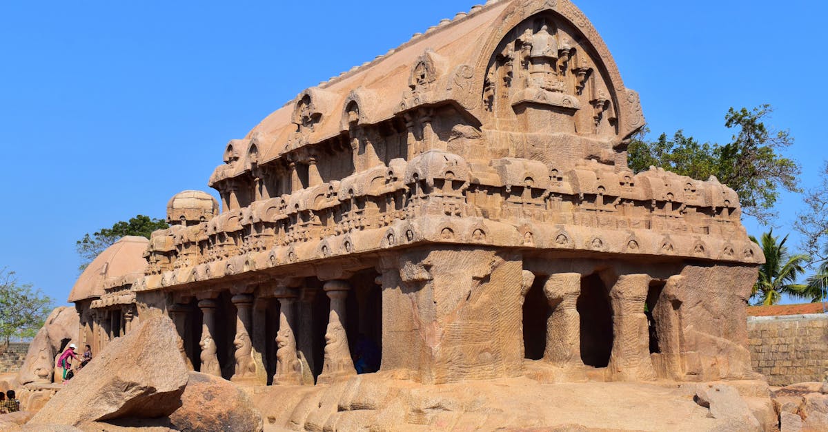 La marche des sonneurs de cloches du carnaval annuel de la région de ...